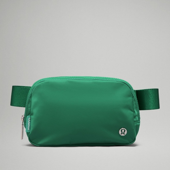 lululemon athletica | Bags | Nwt Lululemon Emerald Ice Everywhere Belt ...
